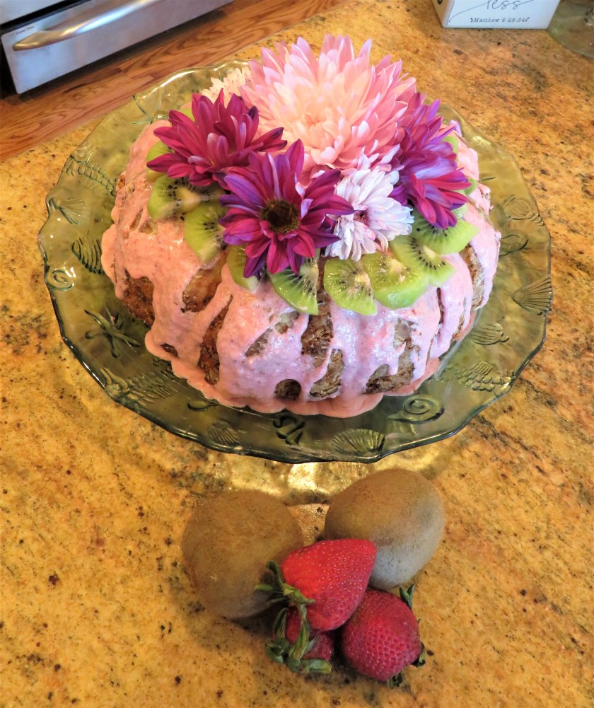 Strawberry-Kiwi Cake – A Jeanne in the Kitchen